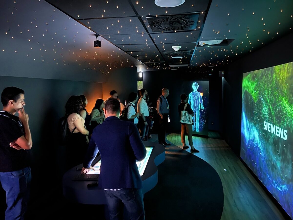 Siemens aprimora seu Digital Experience Center (DEX) no Brasil e abre ...