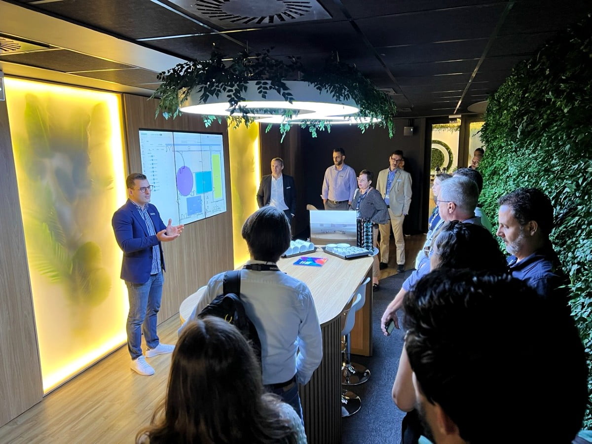 Siemens aprimora seu Digital Experience Center (DEX) no Brasil e abre ...